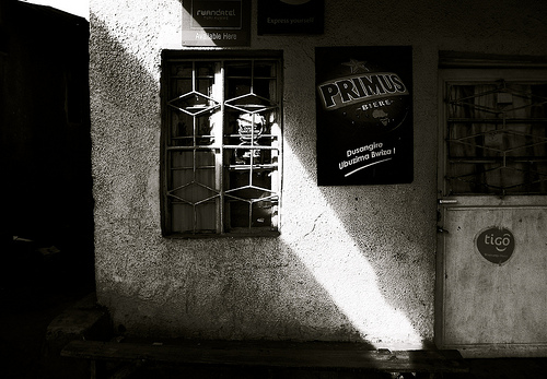 Tigo begins cross-border mobile money transfers between Rwanda and DRC ...