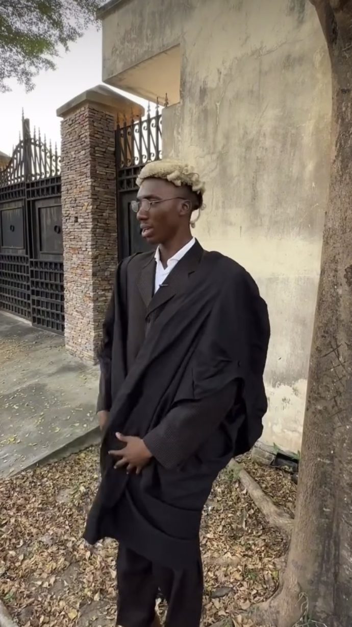 Layi Wasabi's formula is to keep it short and sweet